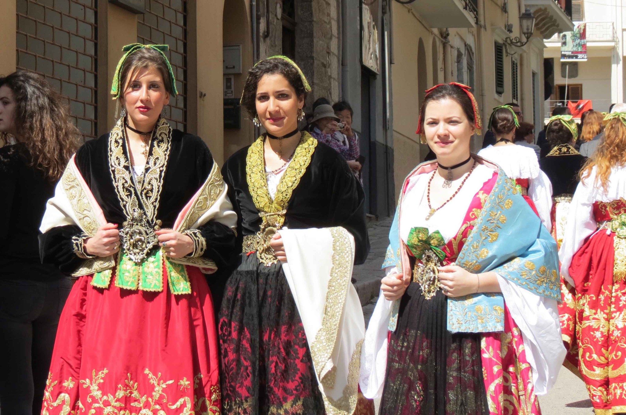 Small group tours in Sicily, cultural experiences and walking holidays